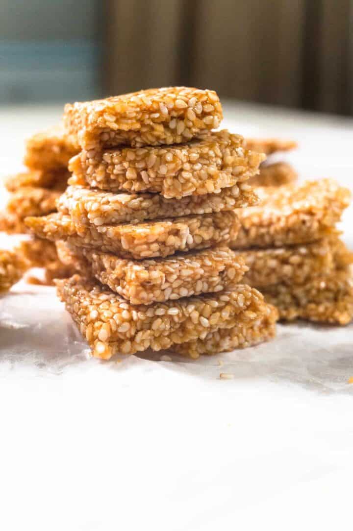 Til Chikki (Sesame Chikki) - Recipe52.com